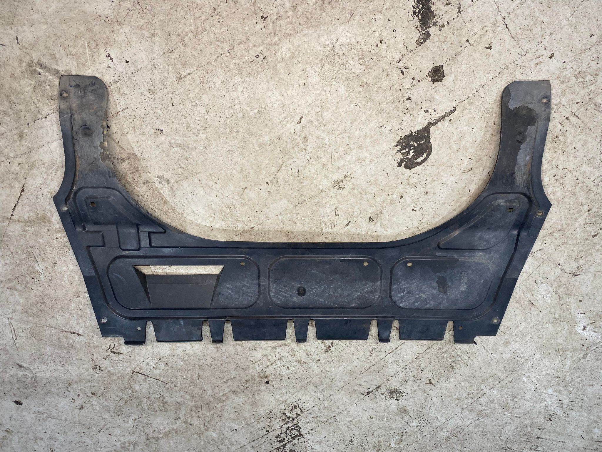 VW POLO 6R ENGINE COVER UNDERTRAY 6R0825237D – LRI Autoparts