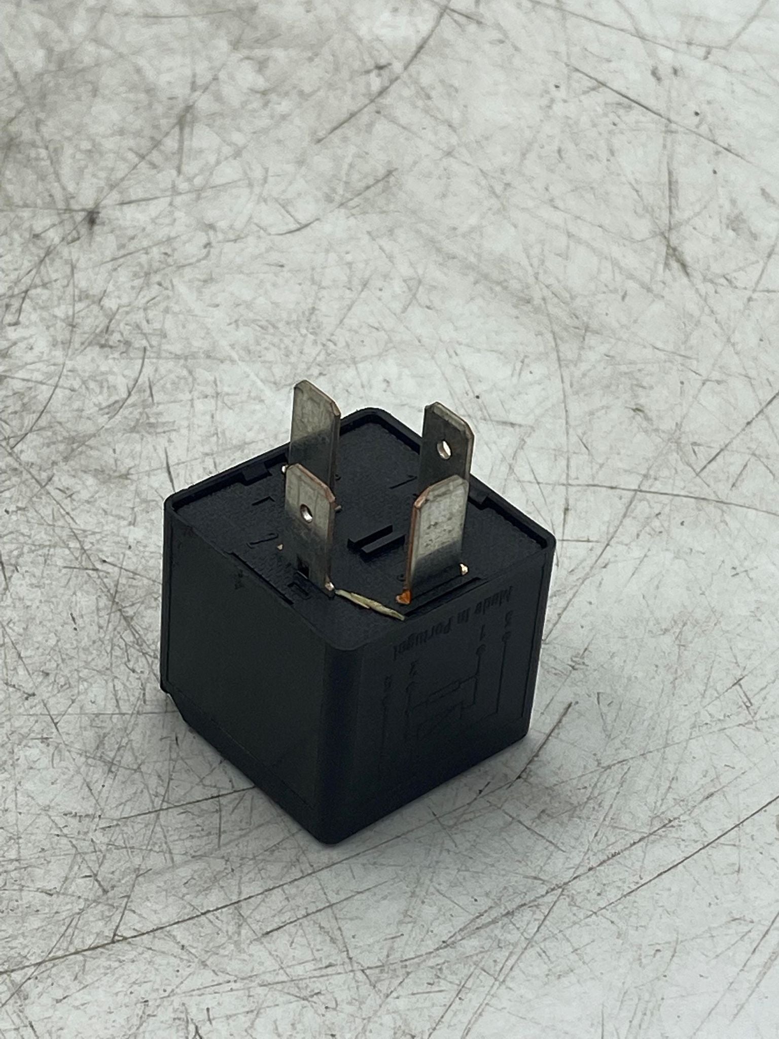 VW AUDI FUSE NUMBER 643 8K0951253 – LRI Autoparts