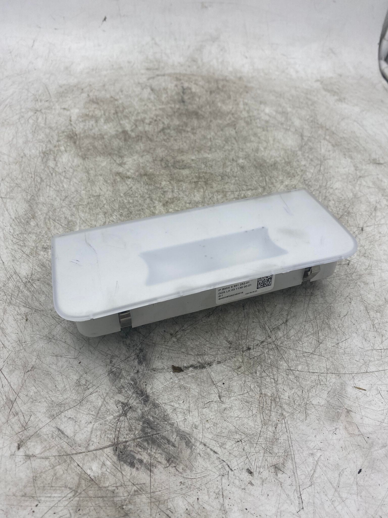BMW 1 SERIES E82 E87 INTERIOR READING LAMP 6951252 – LRI Autoparts