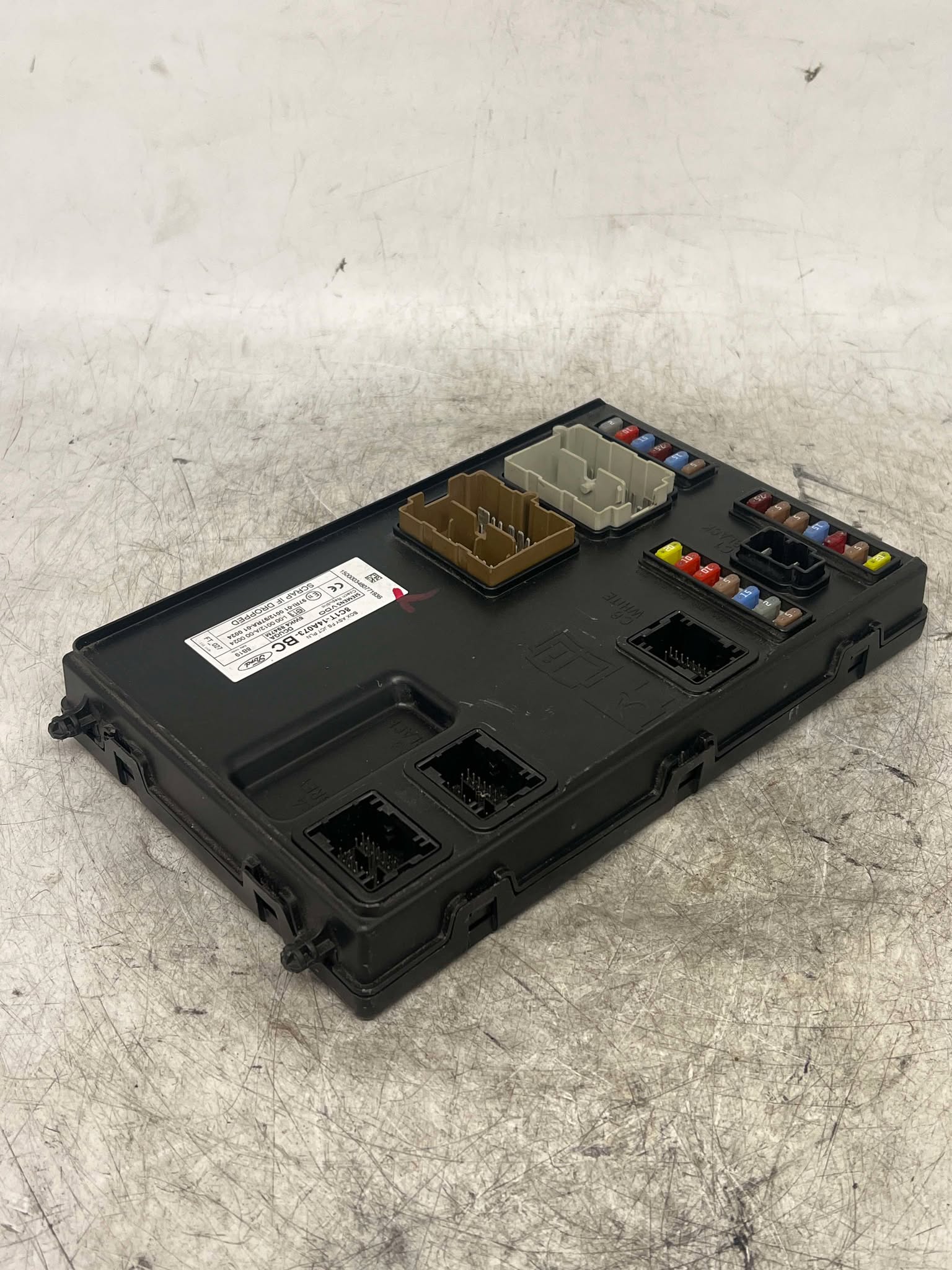 FORD TRANSIT MK7 07-13 BCM BODY CONTROL MODULE 8C1T14A073BC – LRI Autoparts