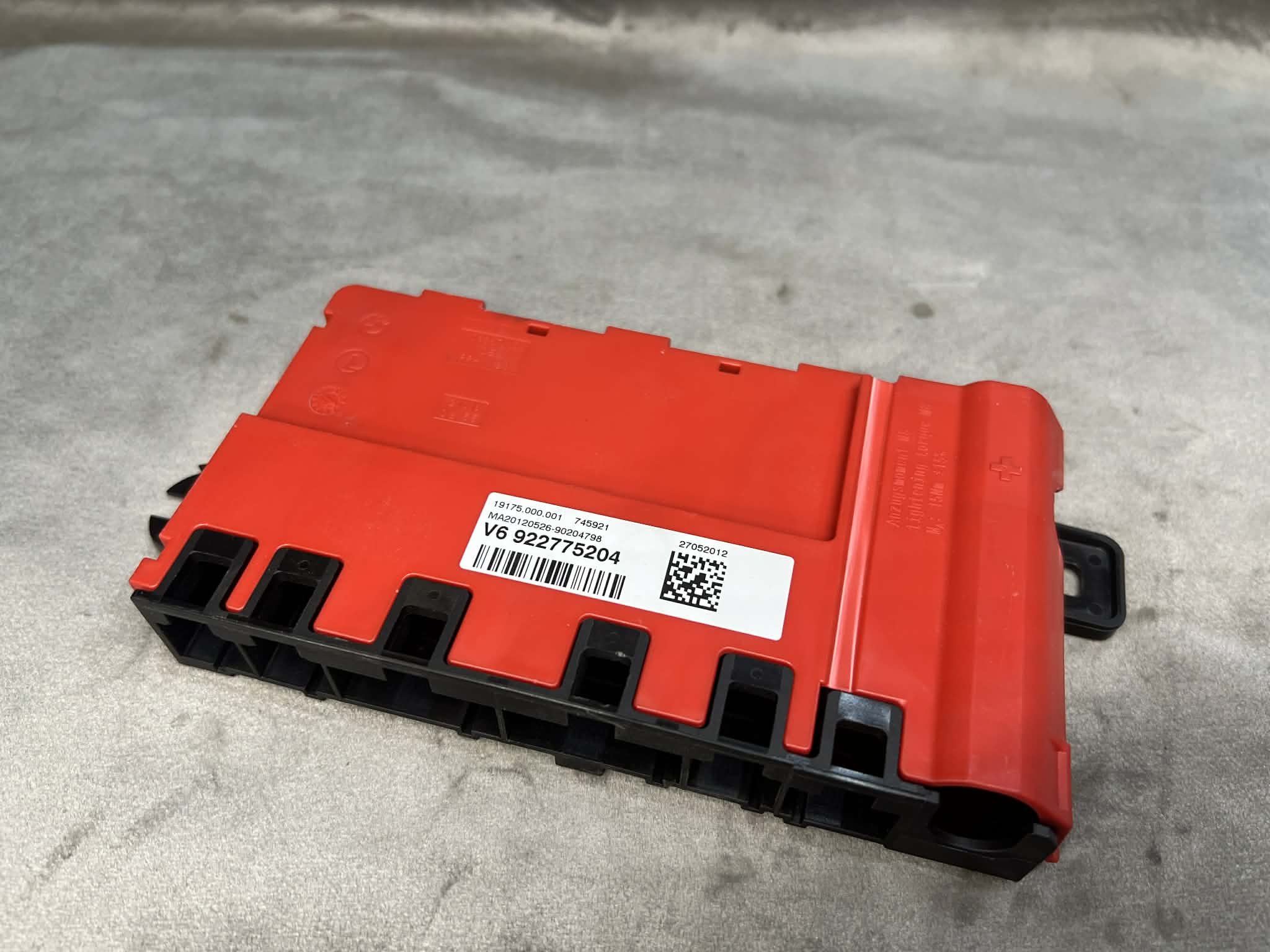 BMW 1 4 SERIES F20 F32 POWER DISTRIBUTION BOX 922775204 – LRI Autoparts