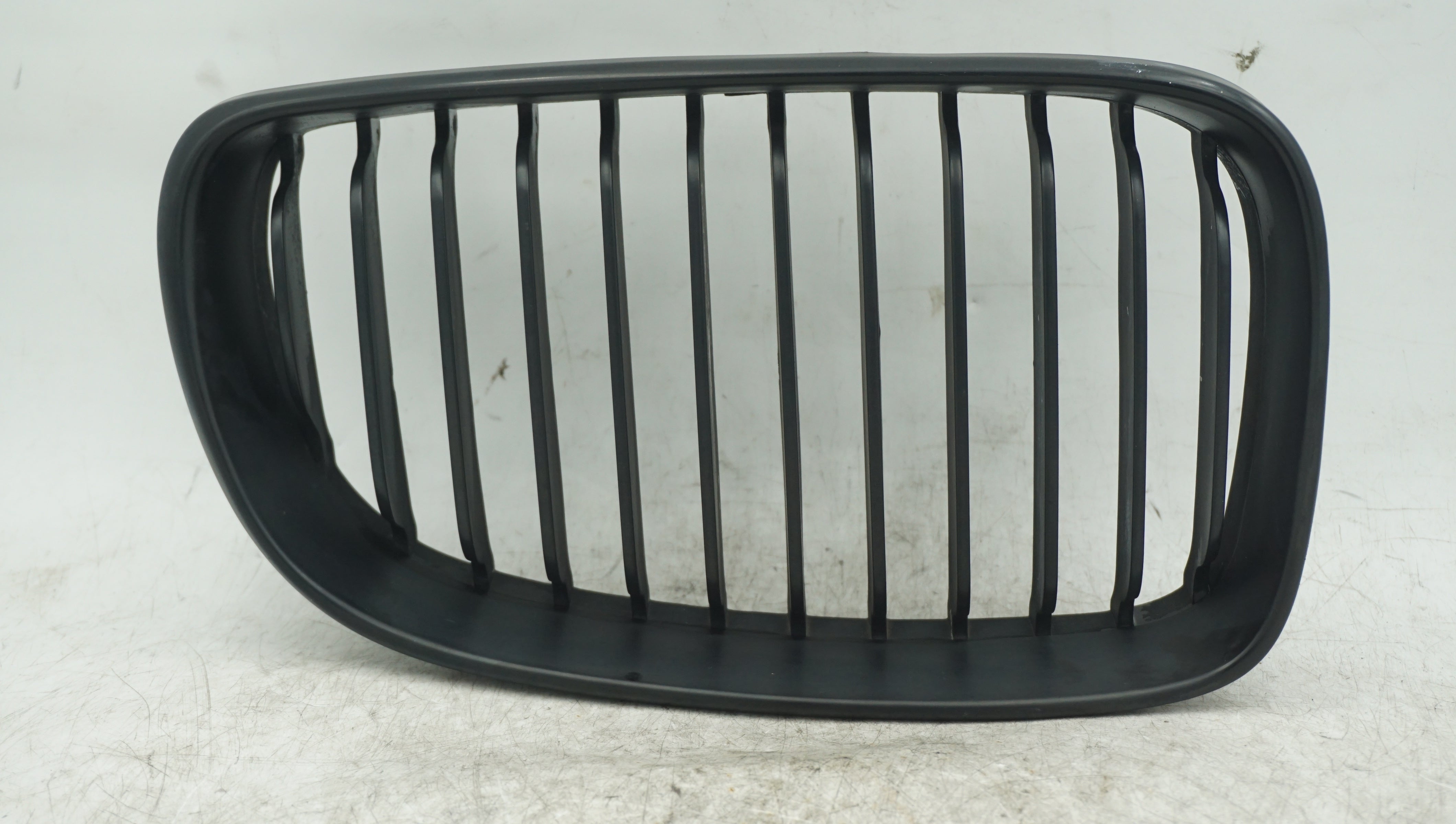 BMW 1 SERIES E82 E88 RIGHT KIDNEY GRILLE BLACK – LRI Autoparts