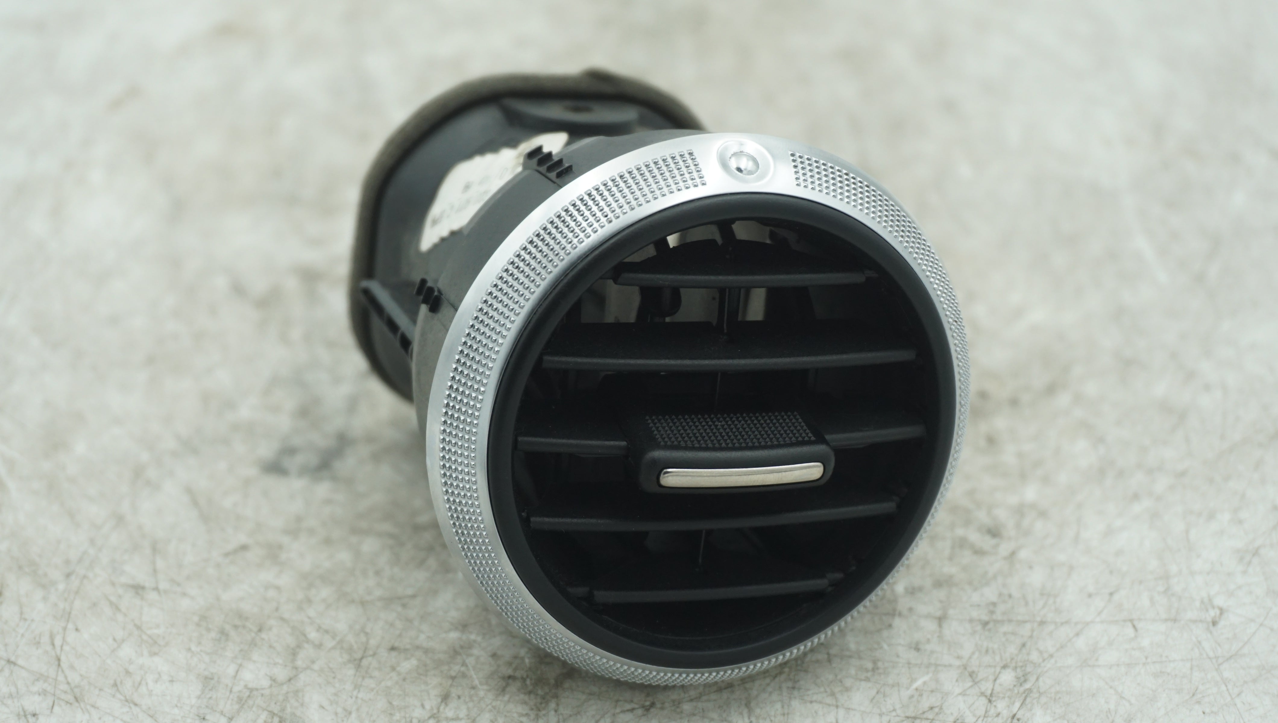 AUDI A3 8P DASHBOARD AIR VENT BLACK 8P0820901 – LRI Autoparts