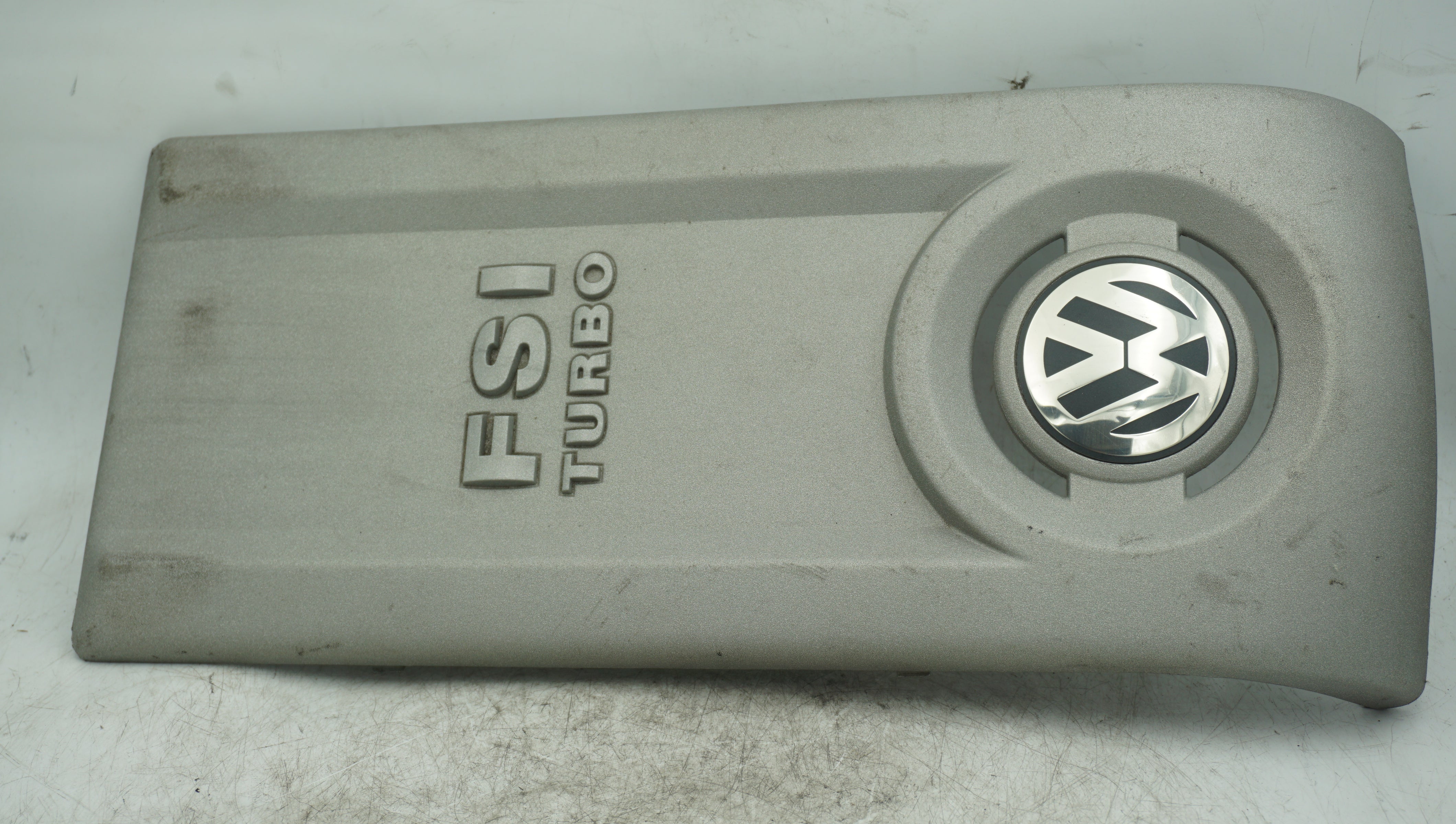 VW GOLF MK5 ENGINE COVER 06F103926 – LRI Autoparts